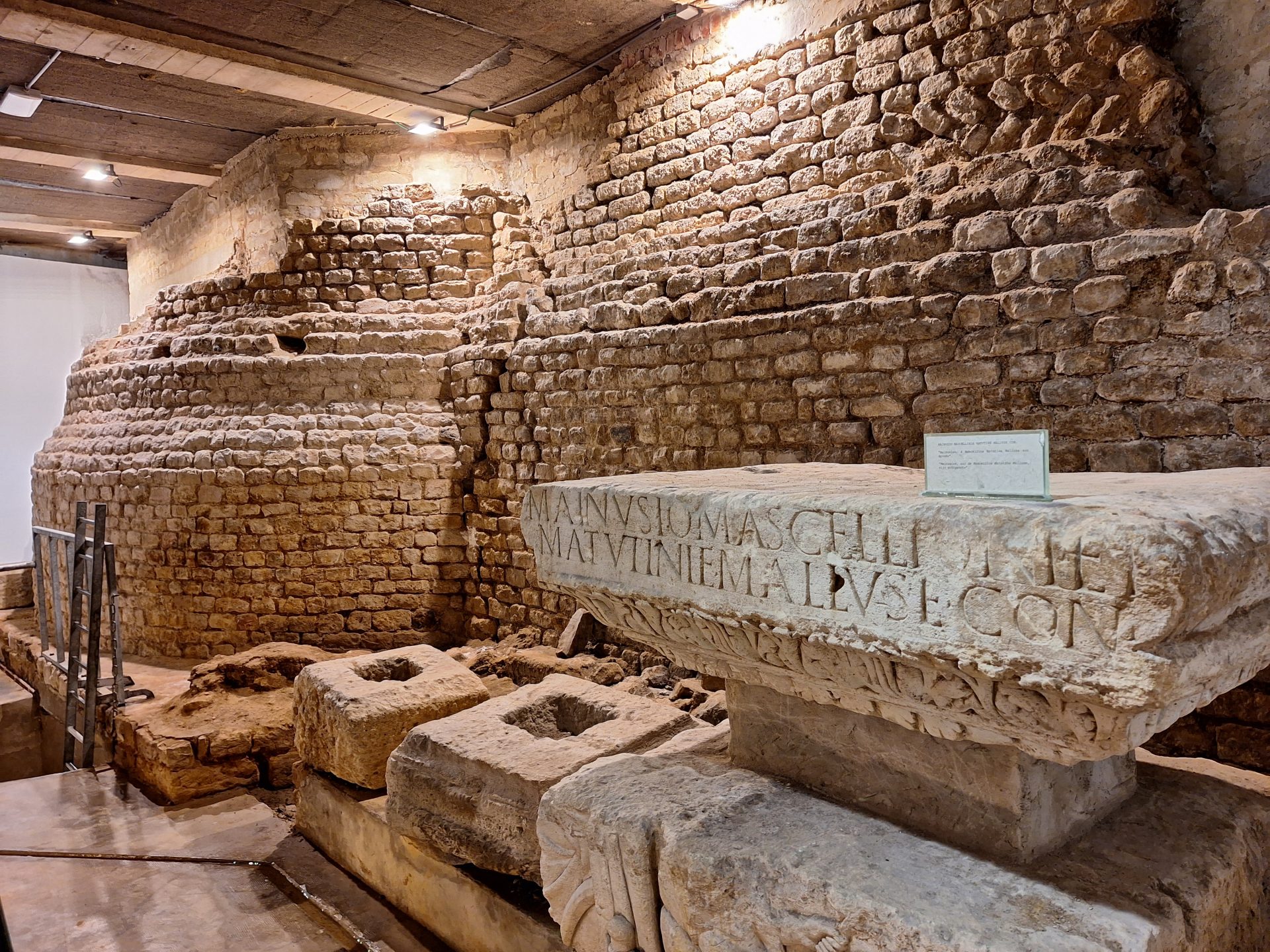 Les tours romaines - Office du Tourisme Arlon